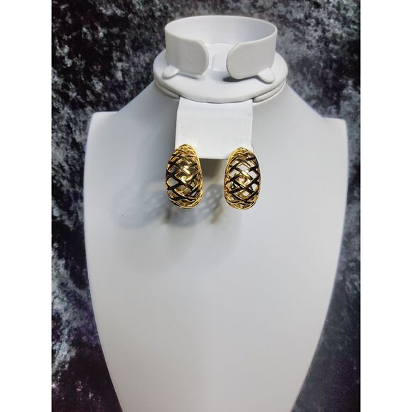 gold tone hoop | Jewelry | Vintage Gold Tone Open Diamond Pattern ...